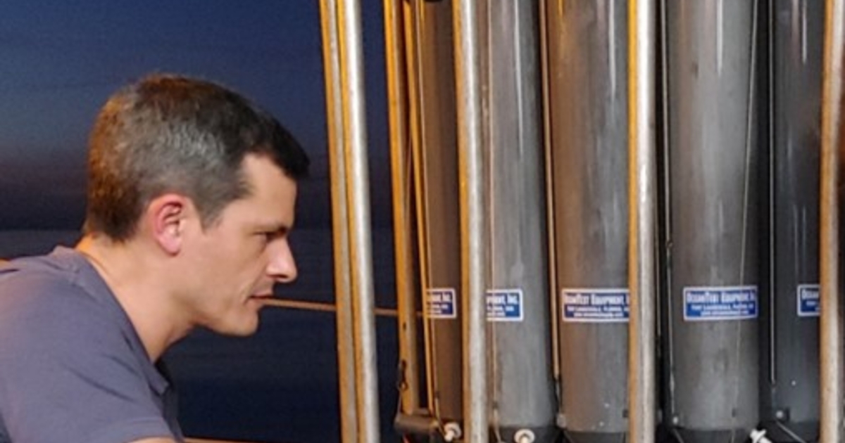 Researcher Awarded $1.15 Million to Study the Role of Viruses in Marine Ecosystems | University ...